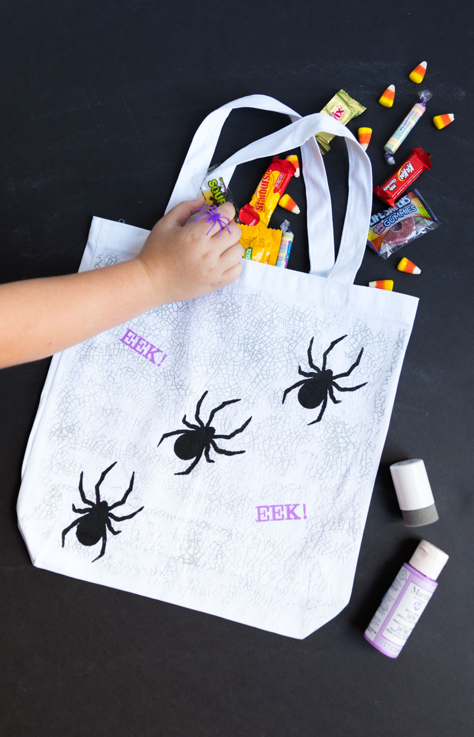 DIY Stenciled Trick or Treat Bags - Design Improvised